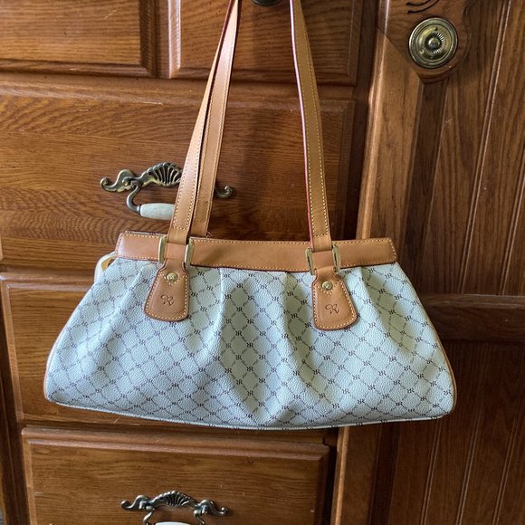 Rioni | Bags | Authentic Rioni Moda Italia Pebble Leather Shoulder ...